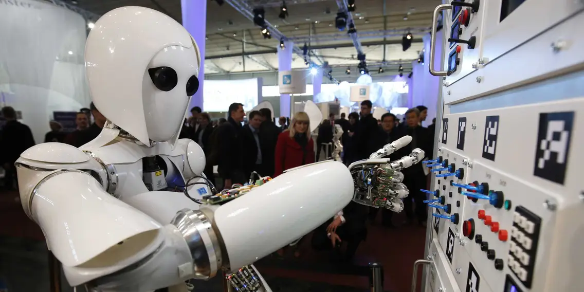 TOP 10 REAL-WORLD ROBOTS - Techie La : Technoxian Blog